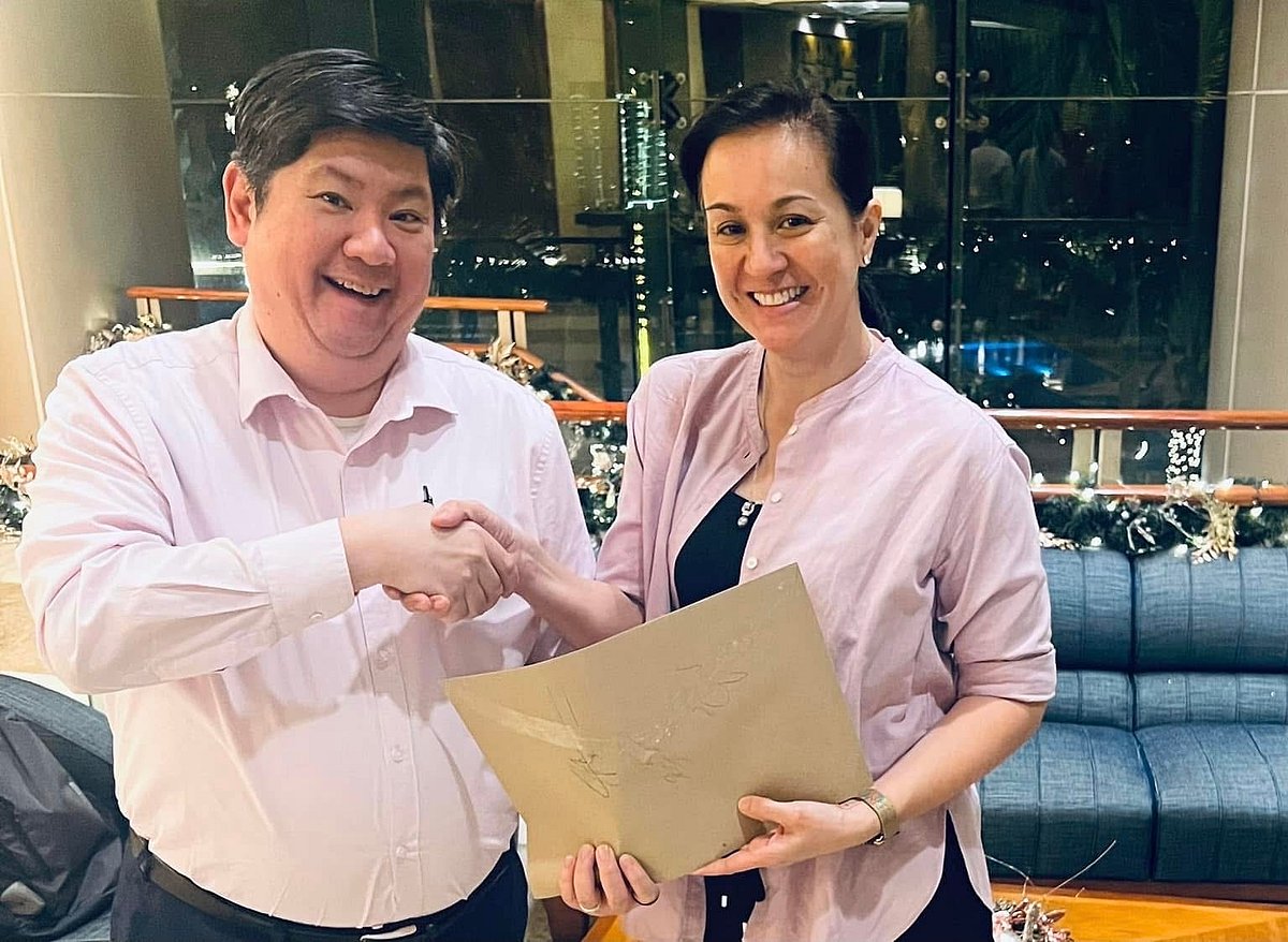 MIKEE SPARKS POLLS: Cojuangco-Jaworski casts vote ahead of POC elections