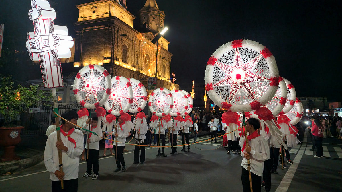 Angeles City Shines with Christmas Lanterns and 'Lubenas' Festivities