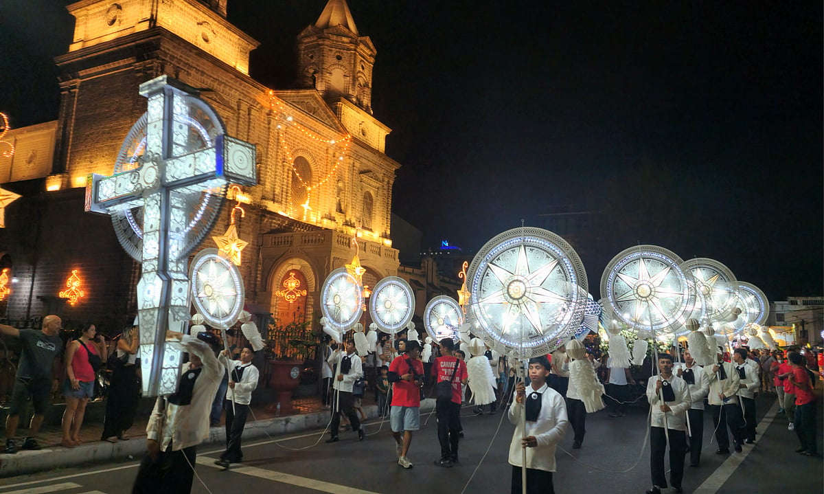 Angeles City Shines with Christmas Lanterns and 'Lubenas' Festivities