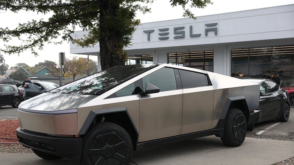 Tesla Opens First Showrooms in Saudi Arabia Amid EV Push in Oil-Rich ...