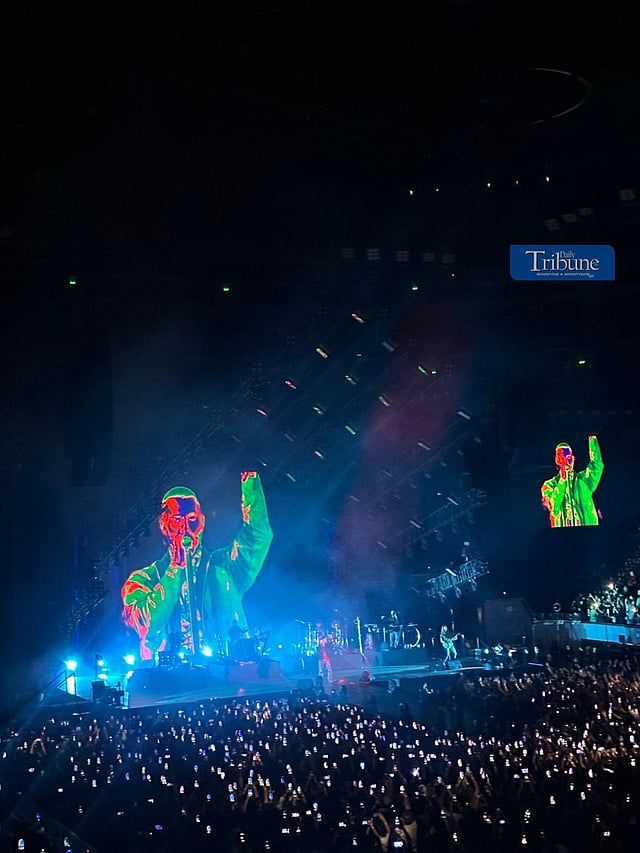 Maroon 5 Delivers Epic Sing-Along Concert in Manila