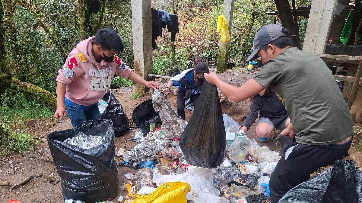 Garbage overwhelms Mt. Pulag