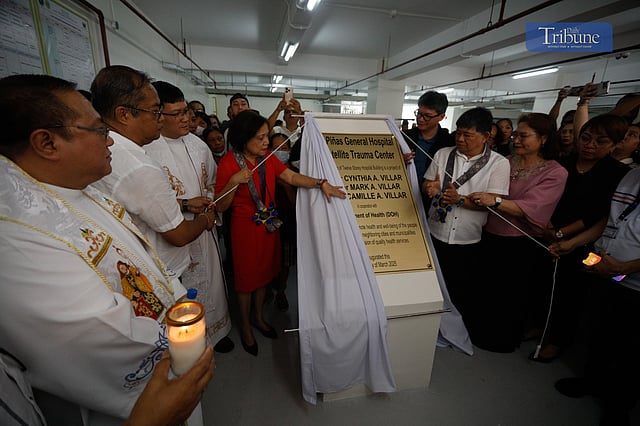 Sen. Villar inaugurates 12-story building at Las Piñas Hospital