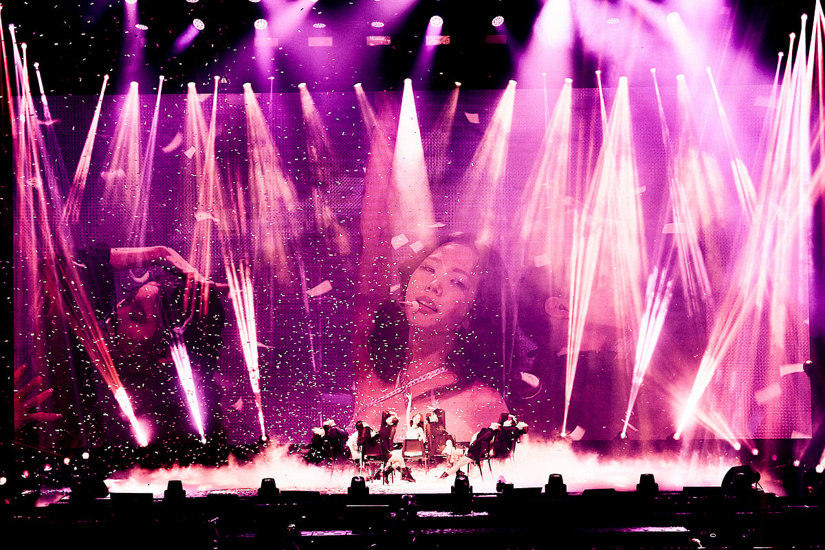 Blackpink’s Jisoo brings Amortage to life in Manila