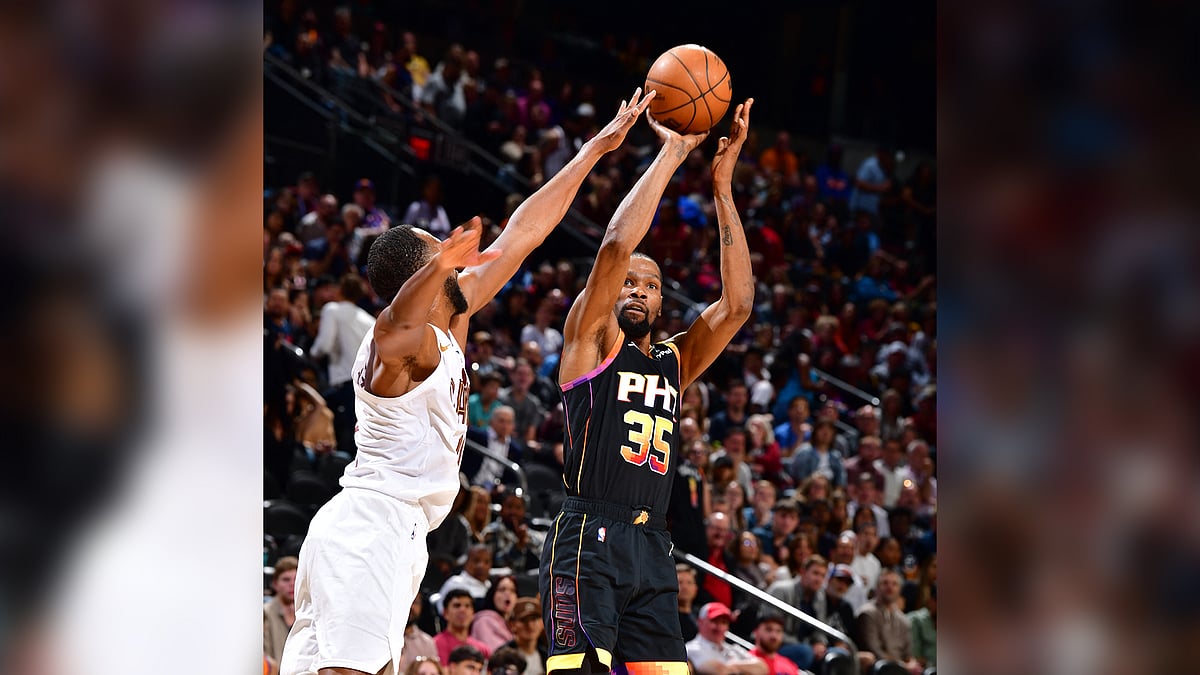 Durant’s 42 Points Lead Suns to Victory Over Cavaliers