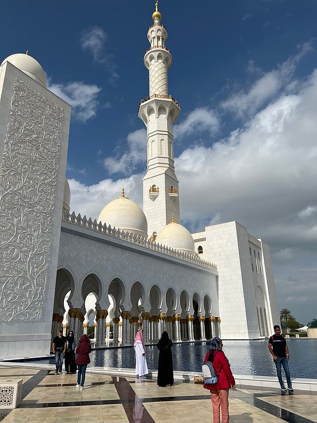 The Awe-Inspiring Sheikh Zayed Grand Mosque: A Majestic Symbol of Unity ...