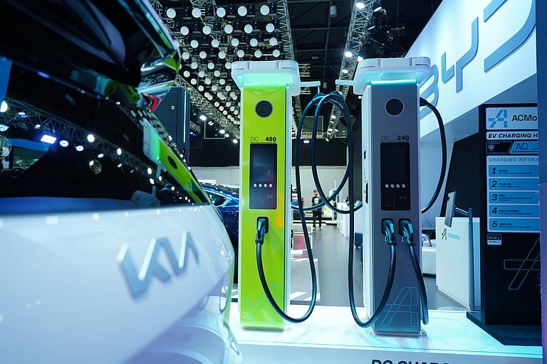 ACMobility powers on