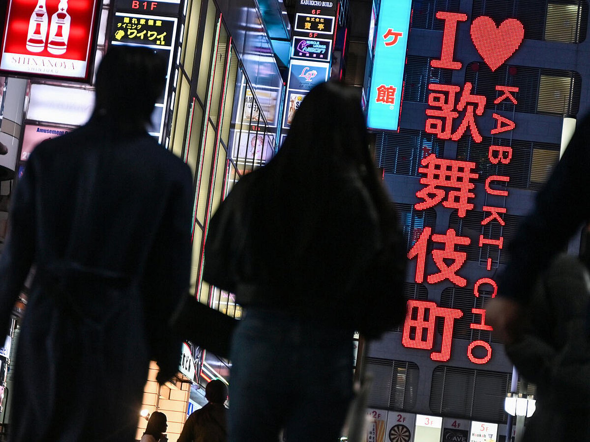 Social Media Fuel Japan ‘sex Tourism