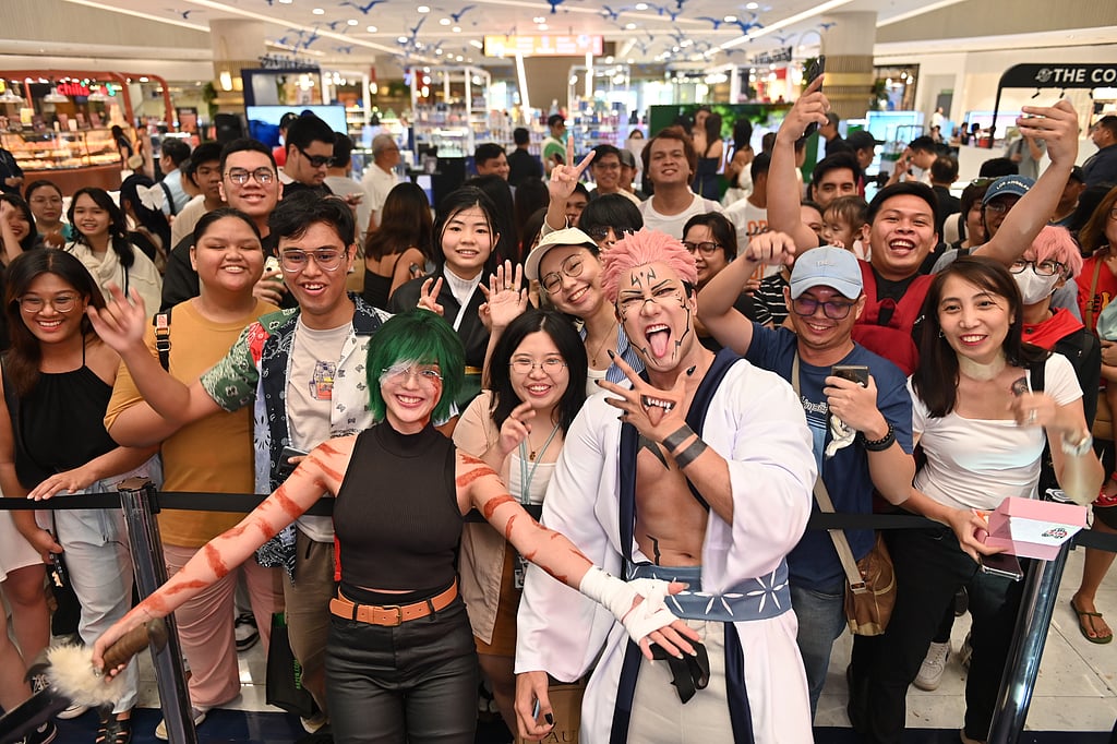 ‘Jujutsu Kaisen’ holds first in Phl supersized themed pop-up at SM ...