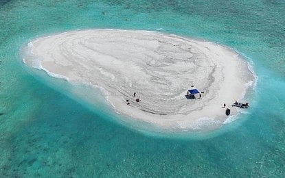 Chinese ships sideswipe Phl vessels at Sandy Cay