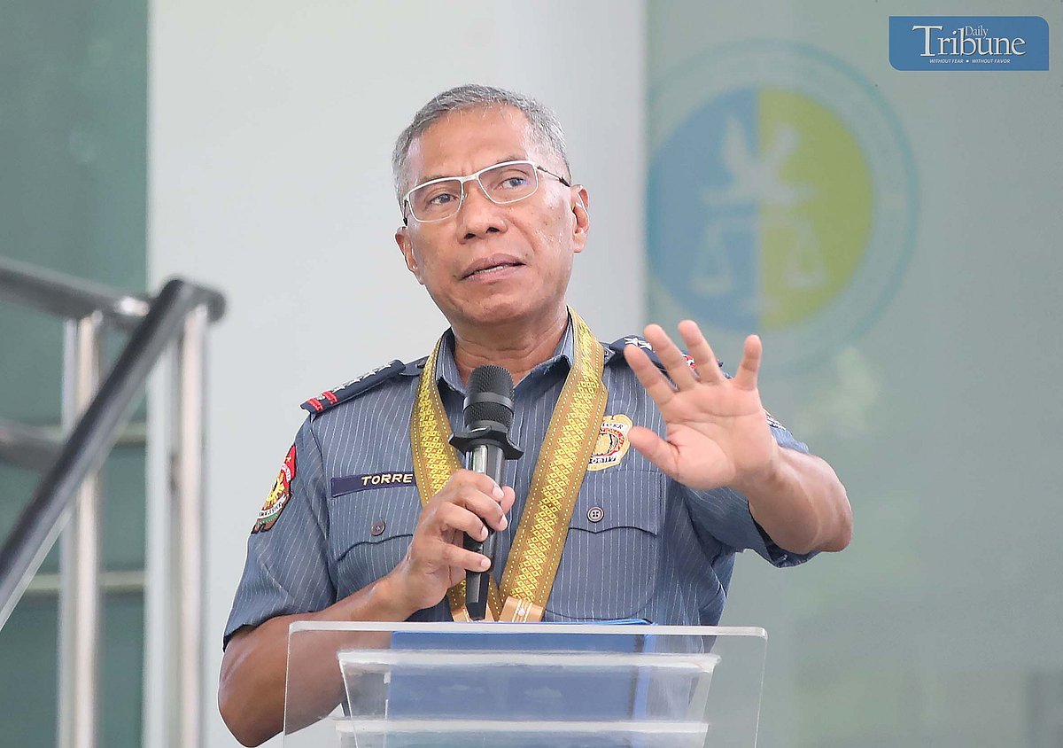 PNP chief makes historic first visit to CHR