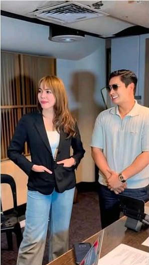 Coco and Julia travel to Africa