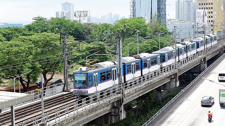 MRT-3 and PNP-SAF Conduct Joint Safety Drills to Enhance Railway Security