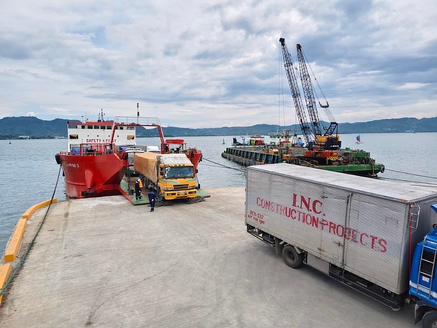 Ferries scale back after bridge