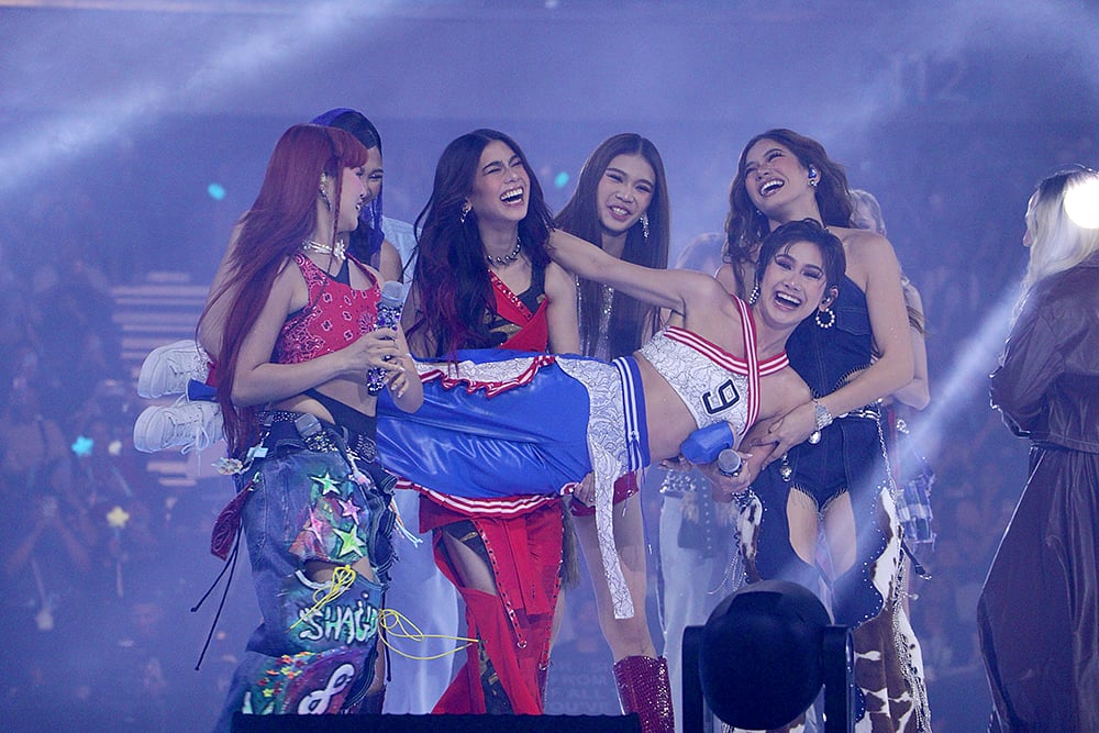 BINI returns to SM MOA Arena with grand fan meet