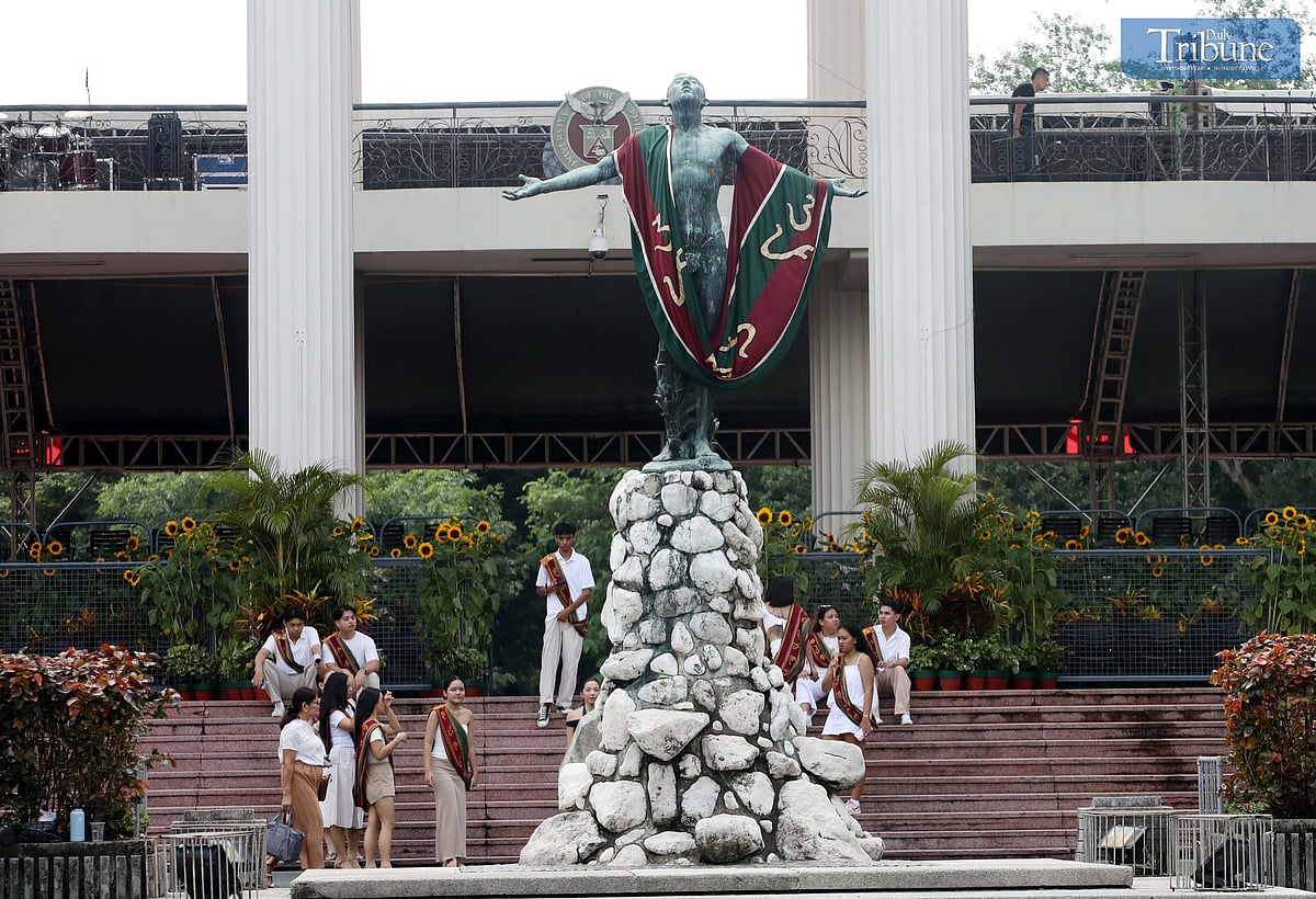 Former UP president: Pandemic, AI behind surge in UP Latin honors