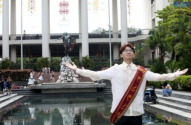 UP graduates celebrate milestone at the Oblation