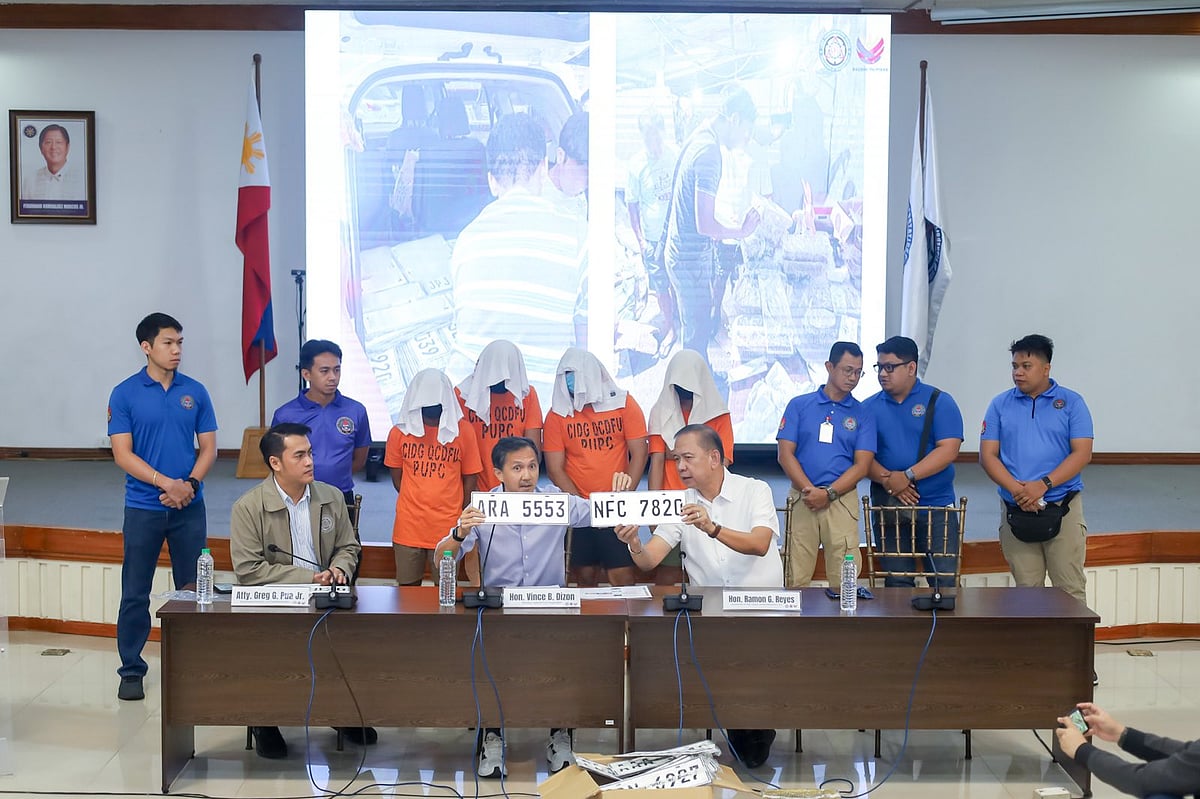 LTO, CIDG nab 4 in Bulacan fake license plate bust