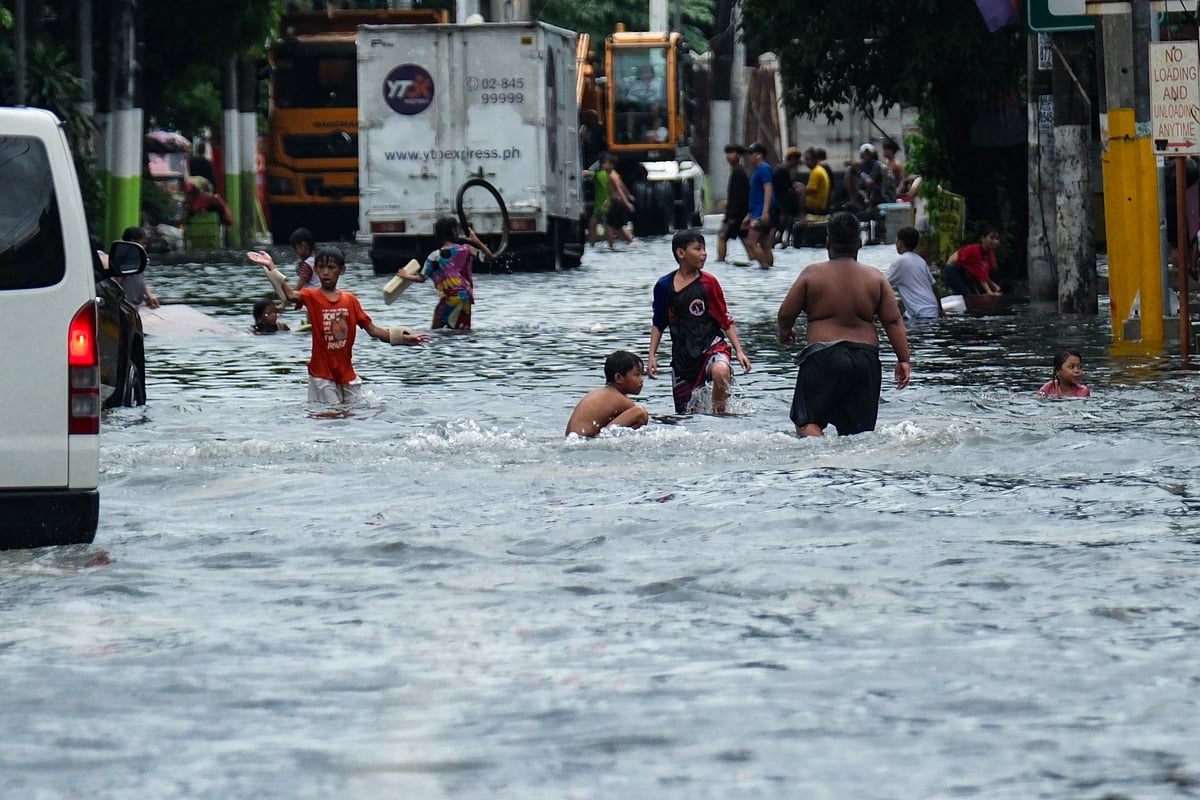 Hontiveros: Only 2 of 254 QC flood control projects approved