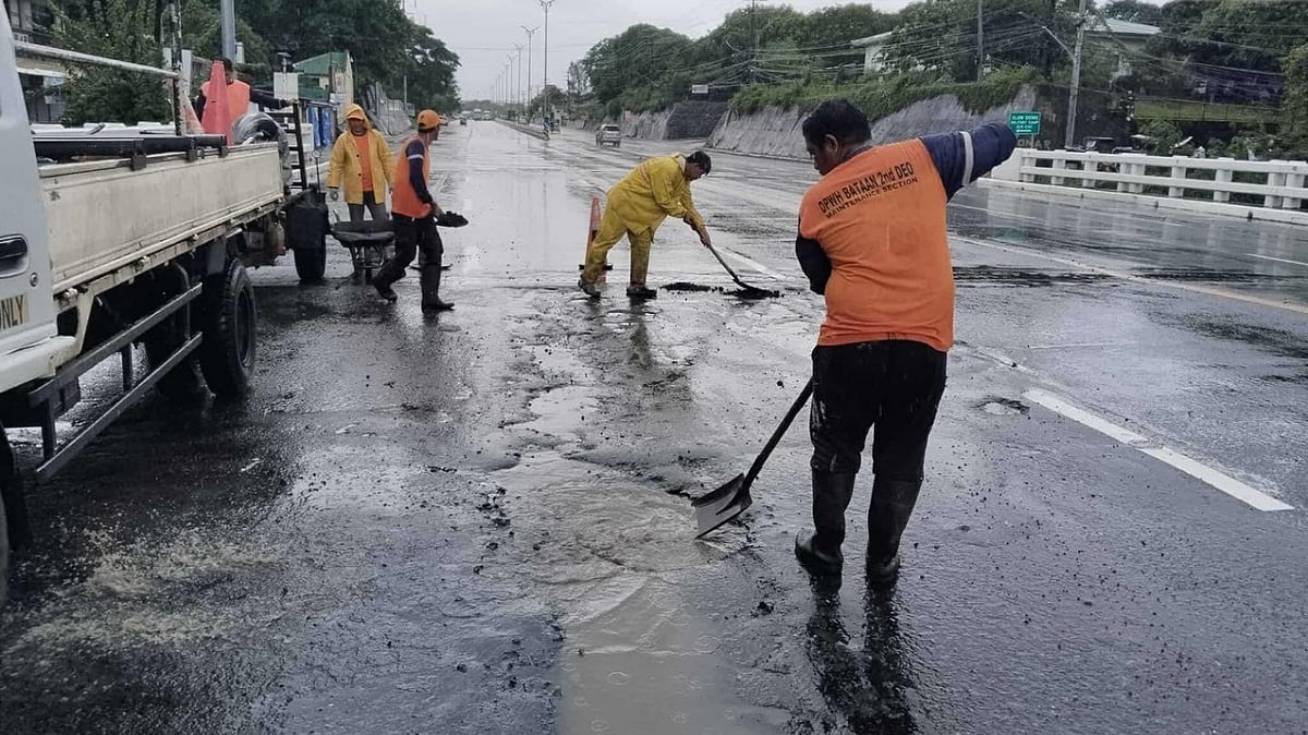 DPWH rushes Bataan repairs