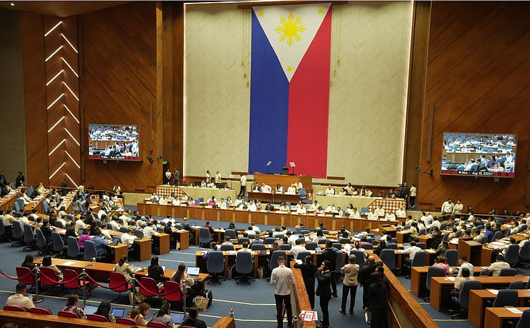 House panel OKs bill establishing uniform wage for NCR, provincial workers