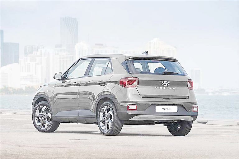 Hyundai Venue returns, starts at P778K