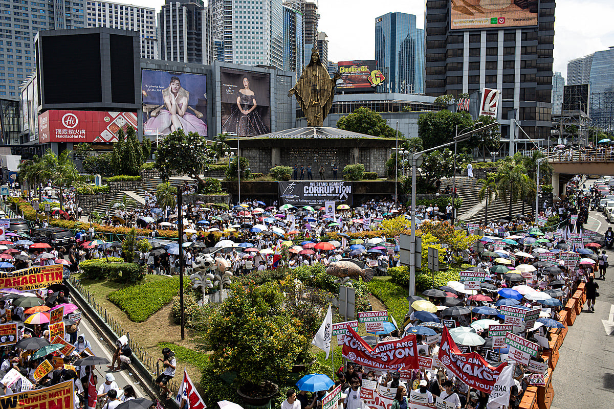 Trillion Peso March in pictures