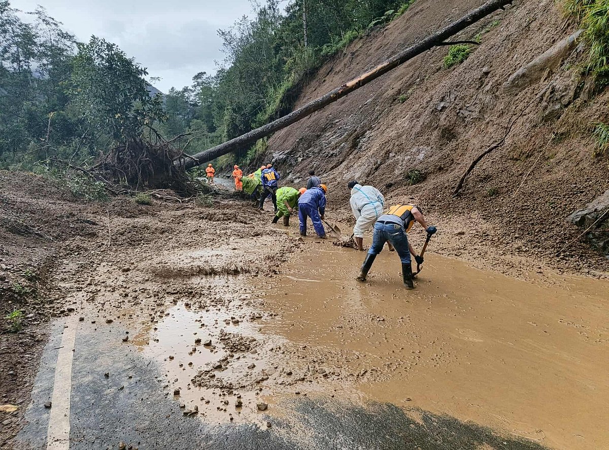 Mountain Province cleans up mess left by 'Nando'