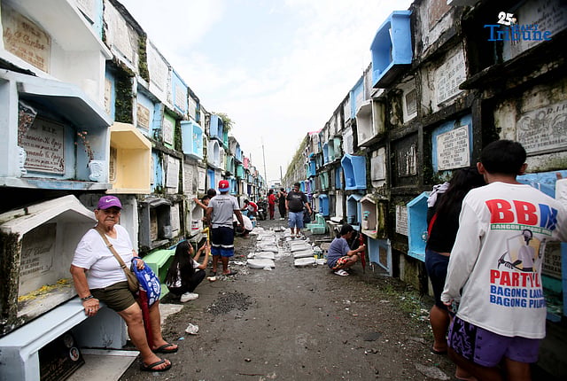 Valenzuela Public Cemetery