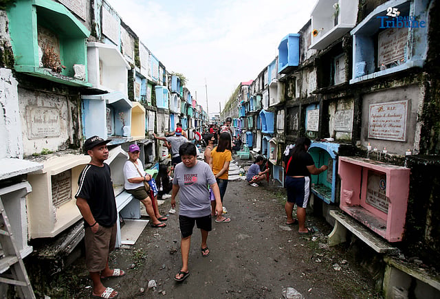Valenzuela Public Cemetery