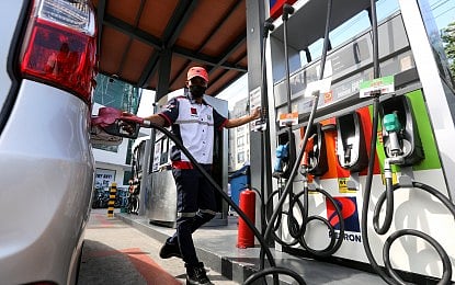 Gasoline to dip as diesel, kerosene stay pricey