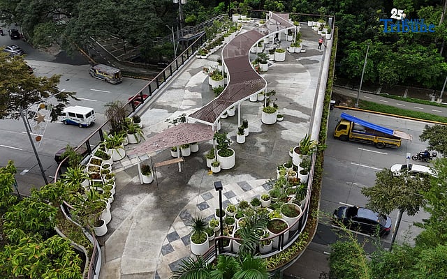 QC Circle Promenade Landscape