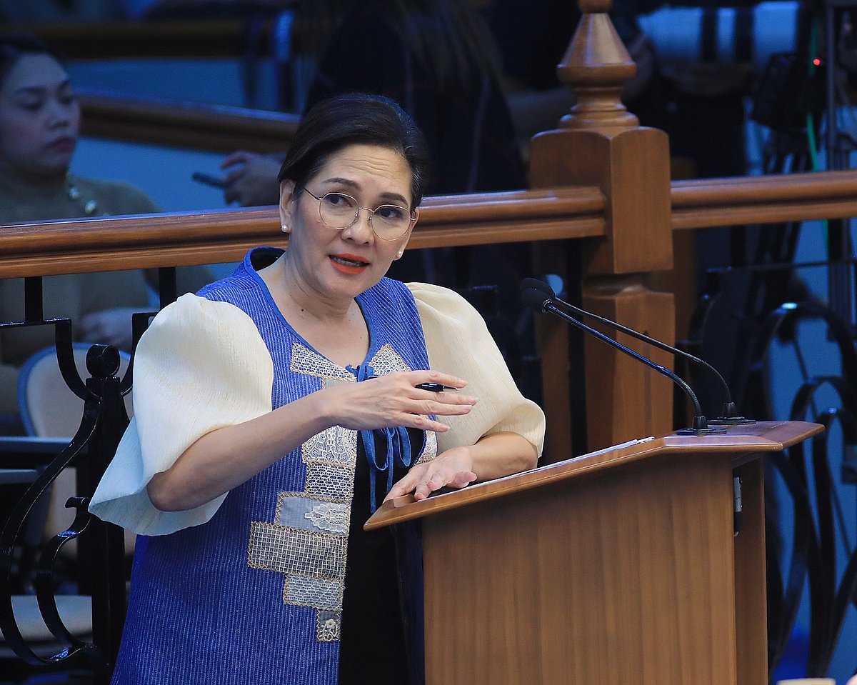 Hontiveros files bill to define, ban political dynasties in Phl