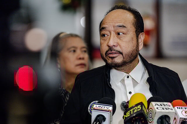 Comelec clears Chiz Escudero in campaign donation case