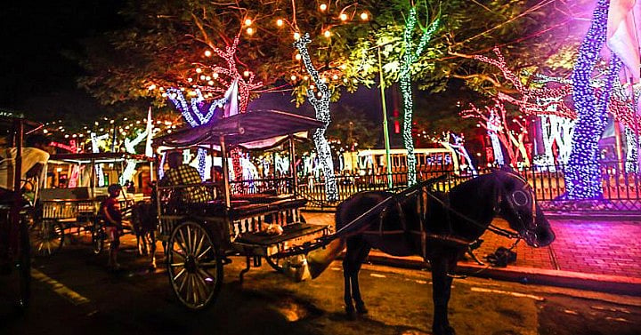 Top Christmas Destinations in Metro Manila: Malls, Staycations, Outdoor ...