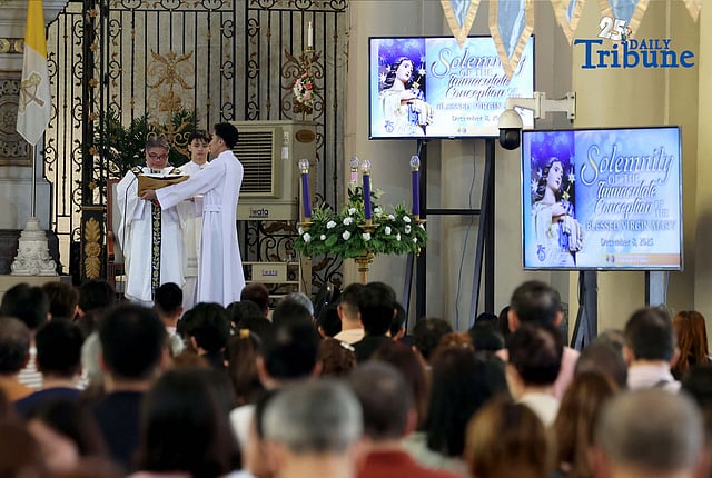 Devotees mark Feast of Immaculate Conception