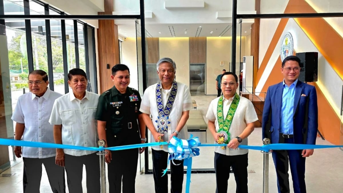 PAGCOR chief leads PMA Alumni Center inauguration