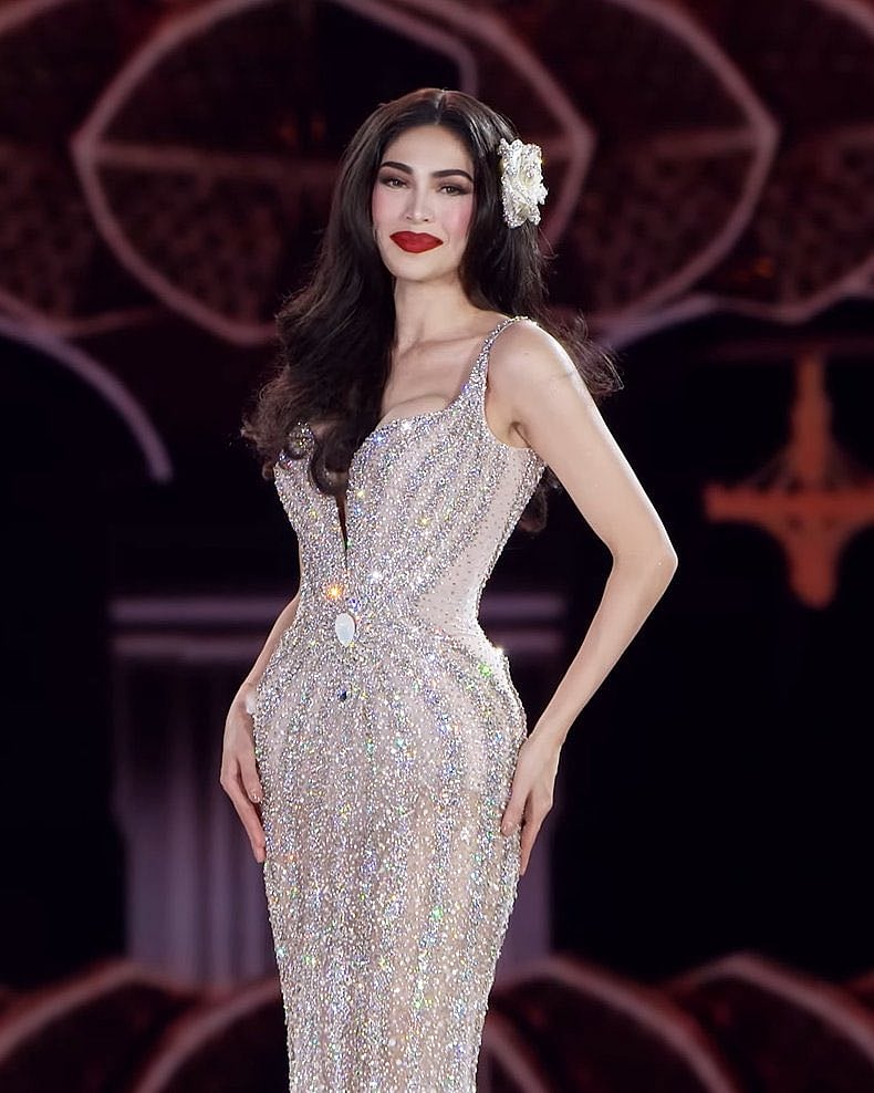 Chelsea Fernandez pageant journey to Miss Cosmo 2025
