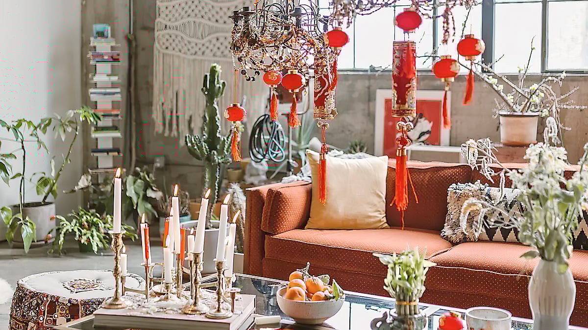 In and Out: Choosing Moving Dates for the Year of the Fire Horse