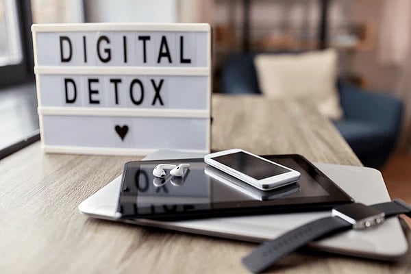 Digital detox: How to start the year screen-free