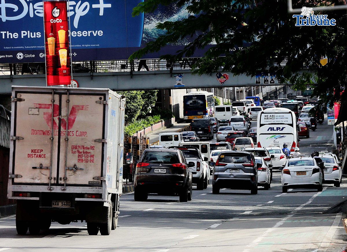 Moderate traffic reported on EDSA southbound in Quezon City