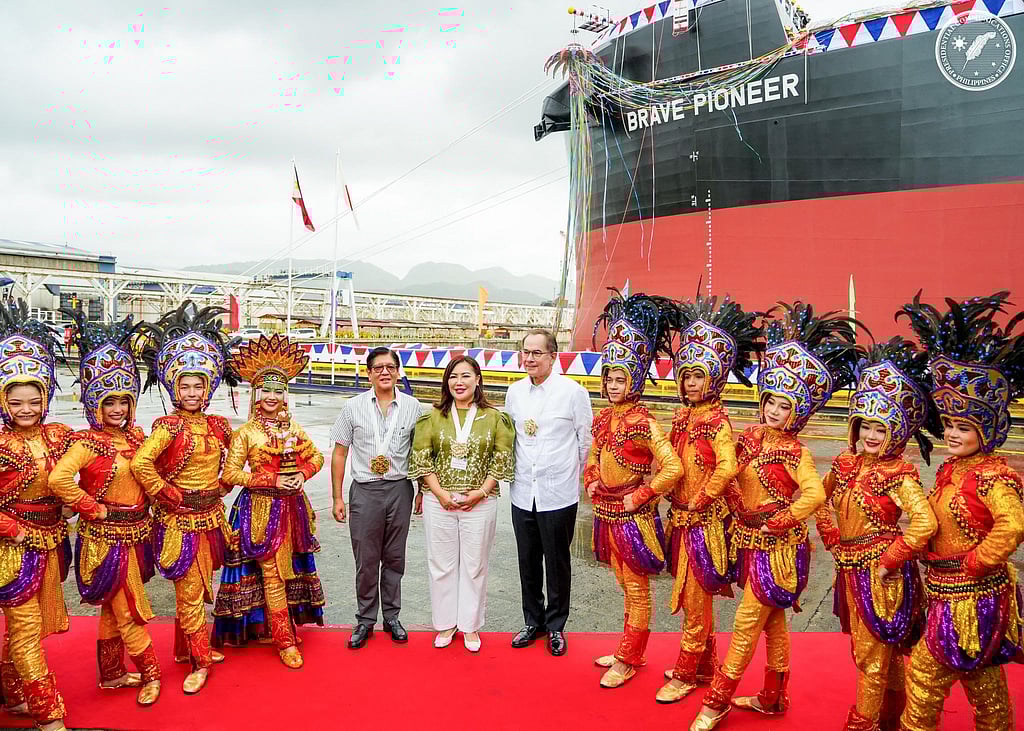Marcos hails milestone delivery of world’s 1st low-carbon bulk carrier