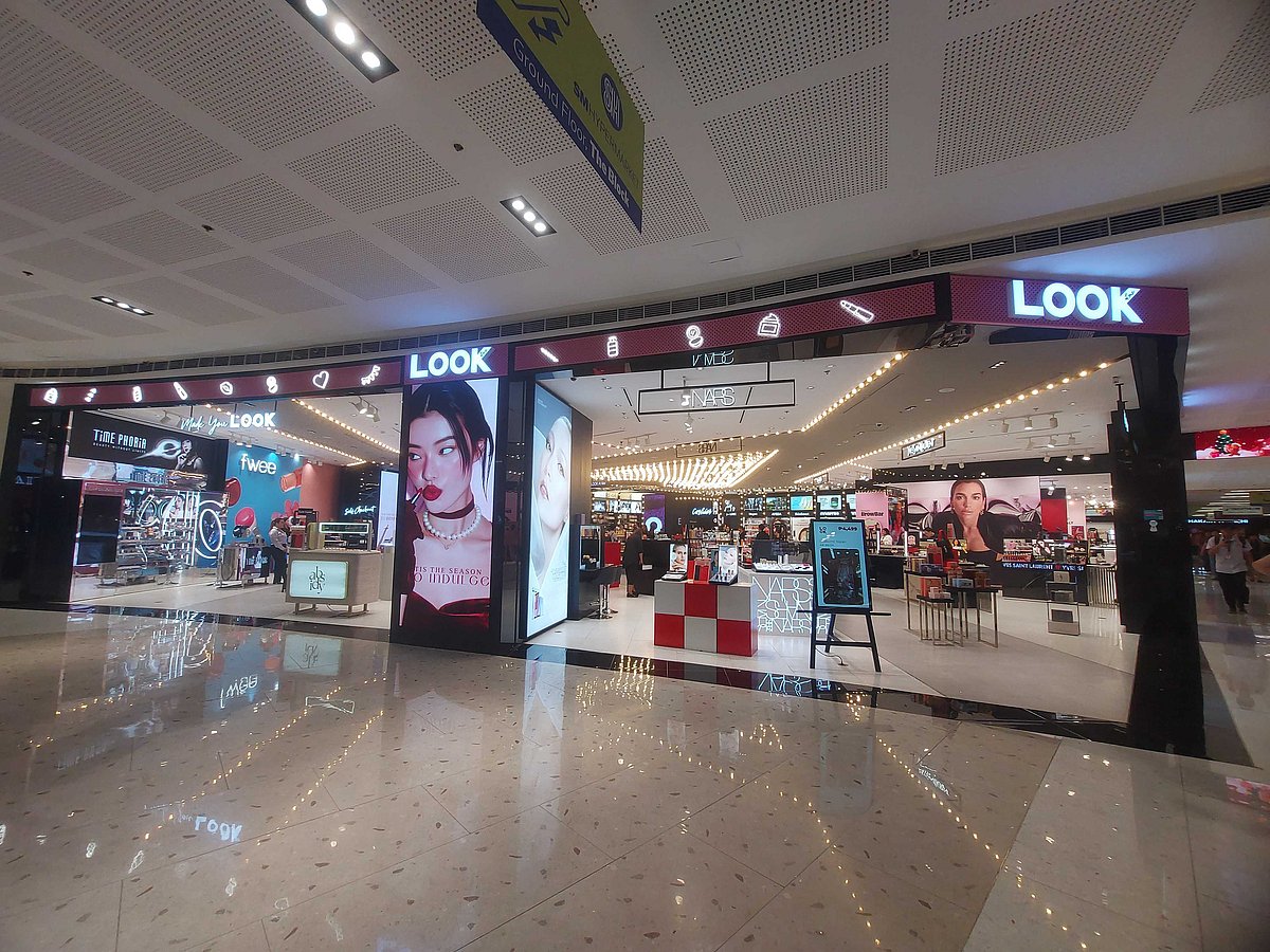 Armani Beauty opens first Quezon City store