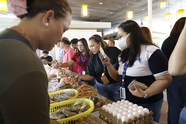 CDC opens Kadiwa Store for Clark employees