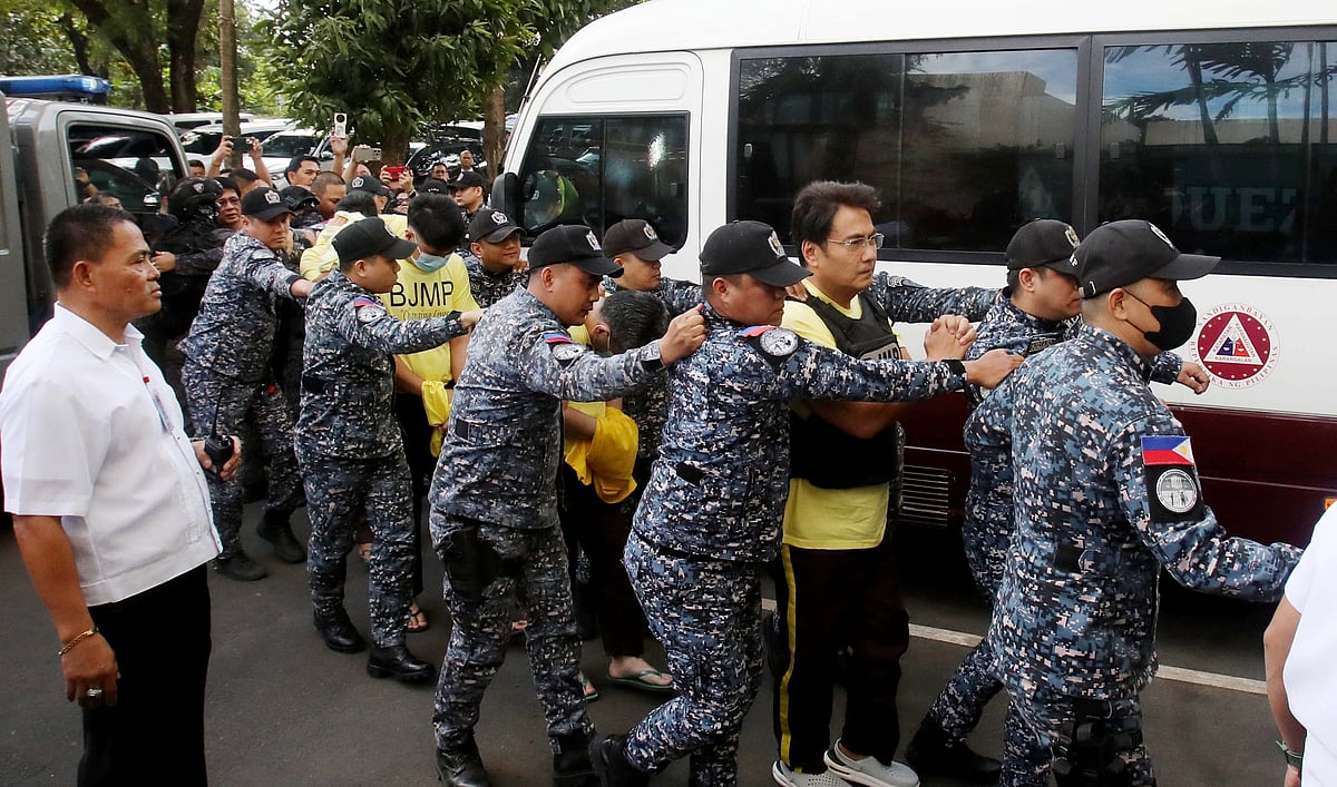 Revilla, Mendoza arraignment reset