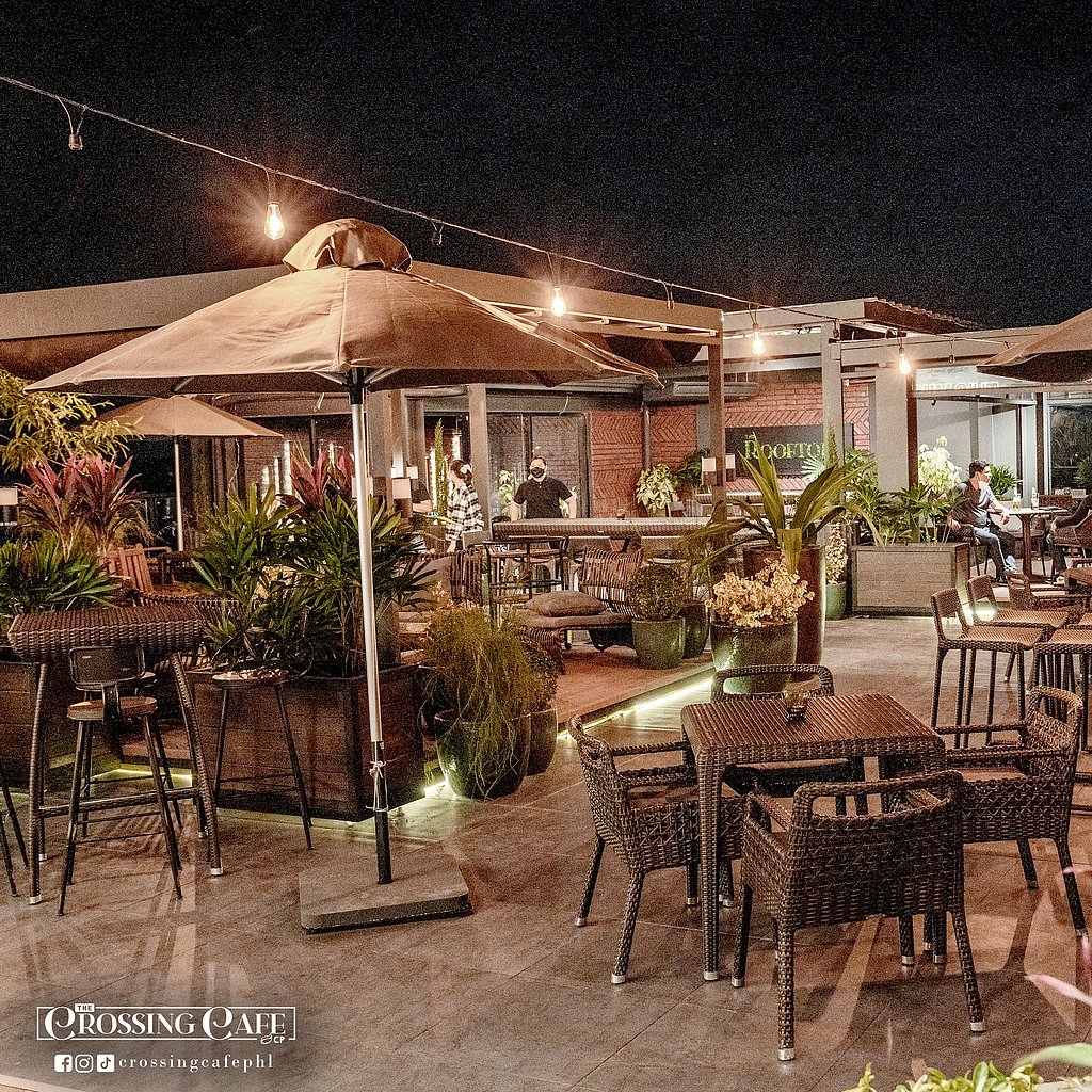 Crossing Cafe & Bar: Your go-to spot at the crossing