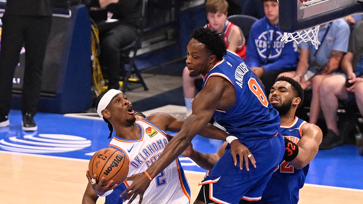 Thunder strike anew, rip Knicks