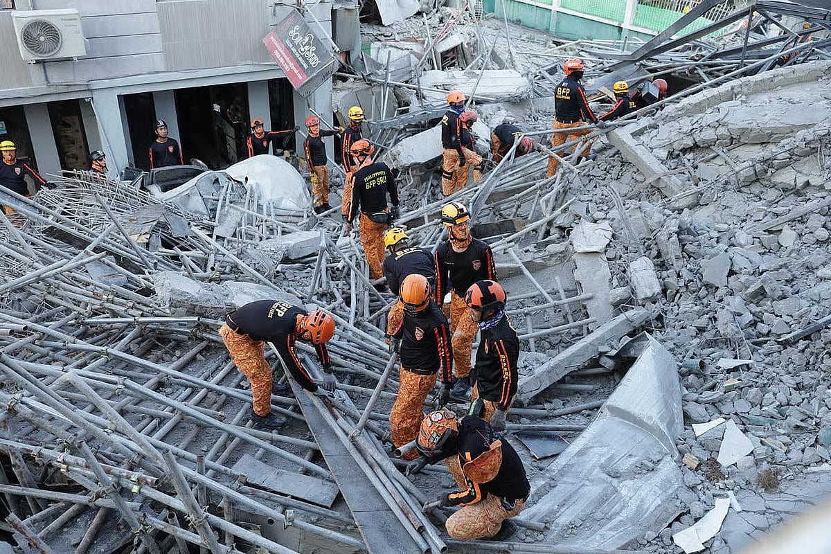 Probe focuses on collapse cause