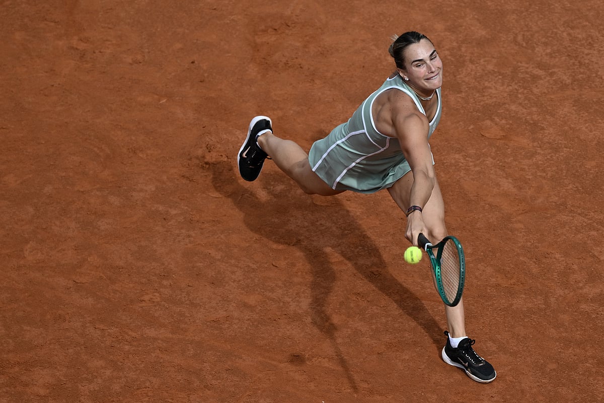 Sabalenka implodes as Shnaider books French Open semi with Chwalinska