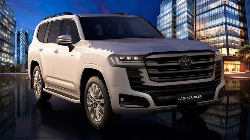 Hybrid heavyweight: Toyota opens reservations for the Land Cruiser 300 HEV